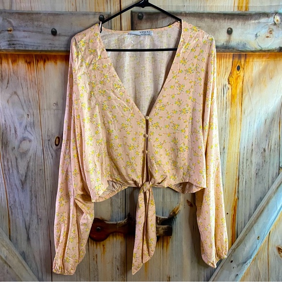 Sophie Rue | Tops | Sophie Rue Floral Long Bishop Sleeve Peasant Tie ...